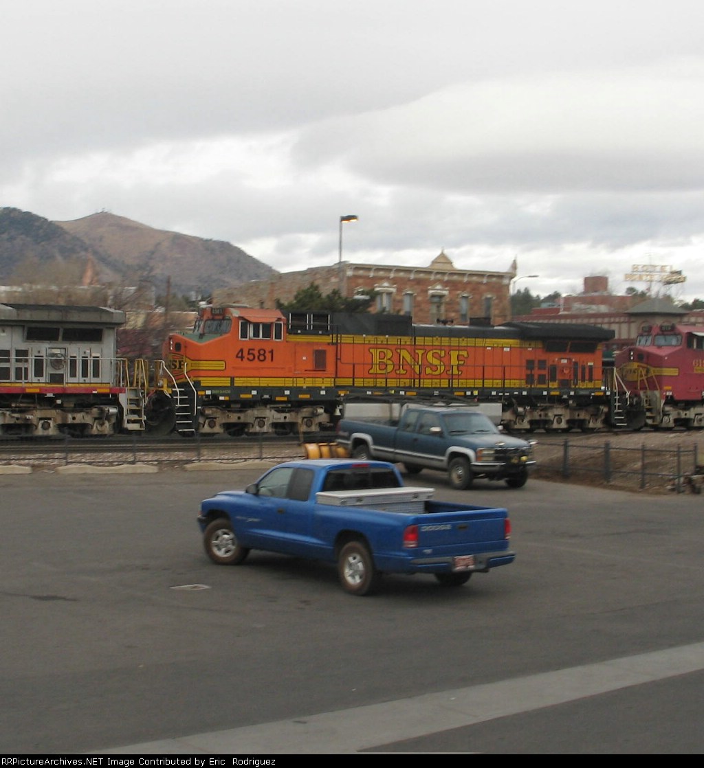 BNSF 4581